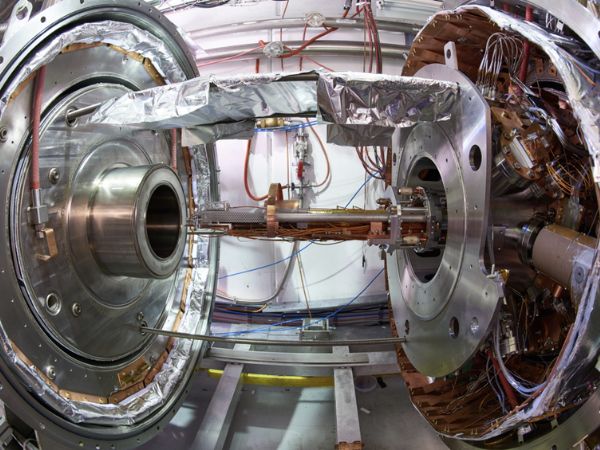 Αντιύλη: Νέα δεδομένα από το πείραμα στο CERN | InFact